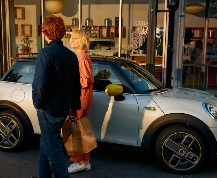 Stratstone Hull | Authorised MINI Retailer